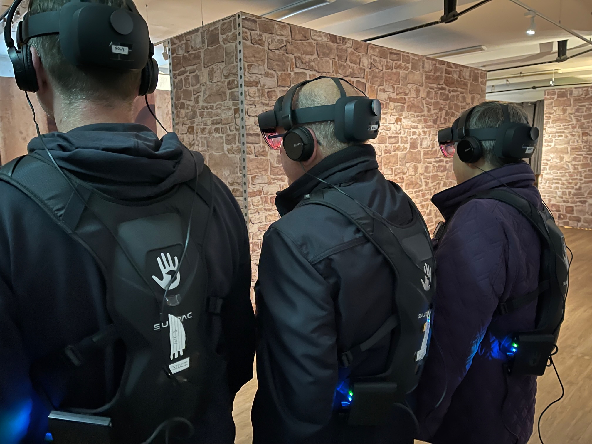 The world’s first holographic Augmented Reality ghost walk | Gooii